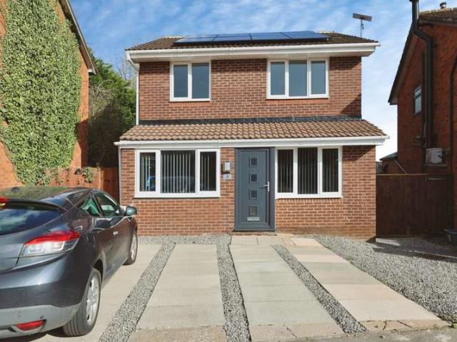 4 Bedroom Detached House