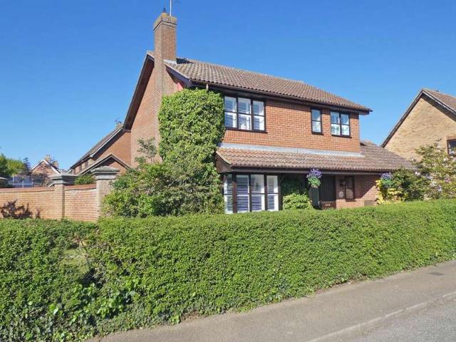 4 Bedroom Detached House