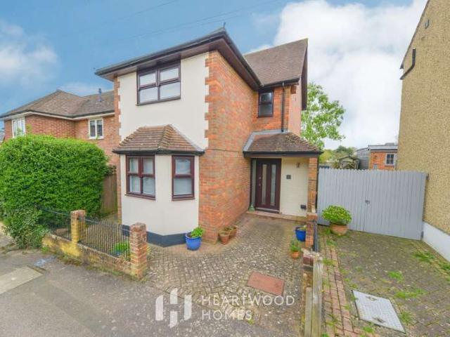 4 Bedroom Detached House