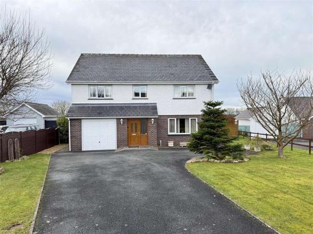 4 Bedroom Detached House