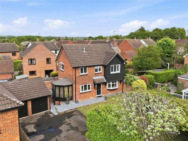 4 Bedroom Detached House