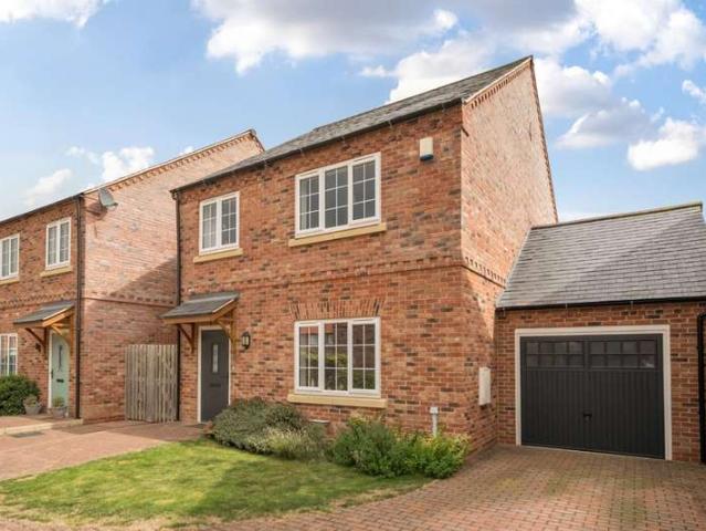 4 Bedroom Detached House
