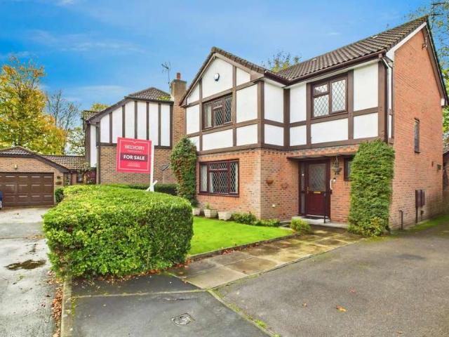 4 Bedroom Detached House