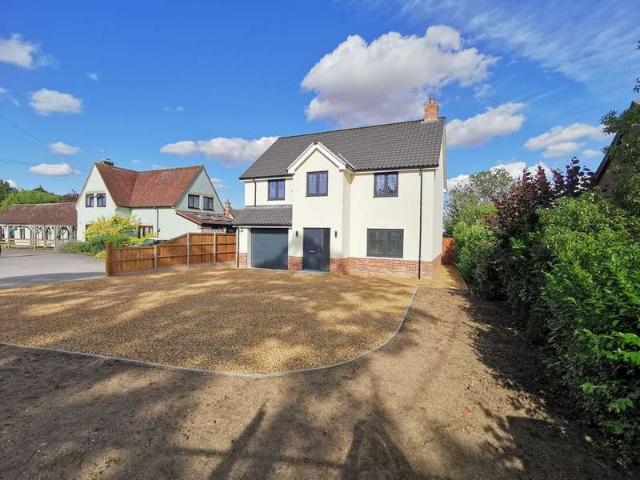 4 Bedroom Detached House