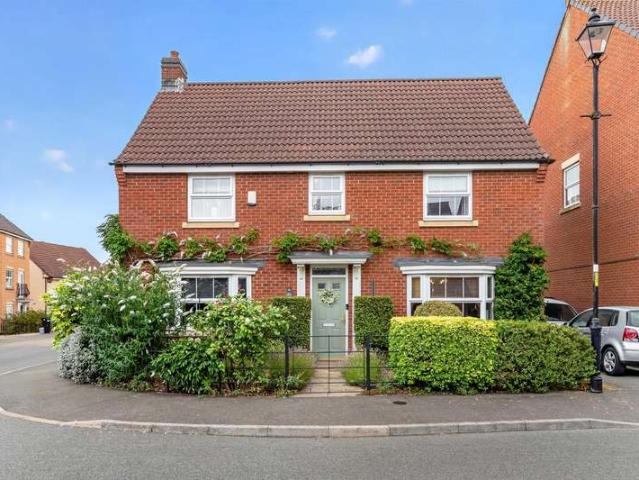 4 Bedroom Detached House