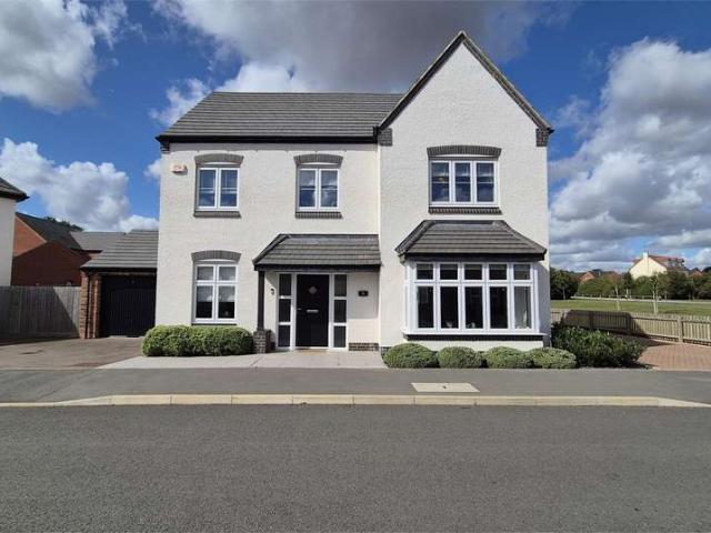 4 Bedroom Detached House