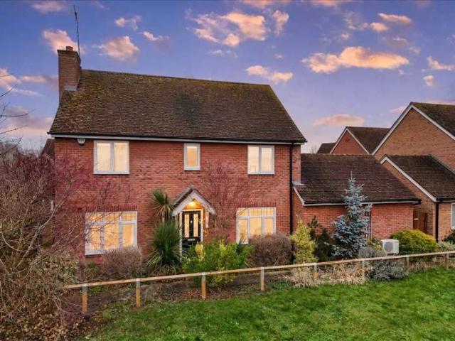 4 Bedroom Detached House