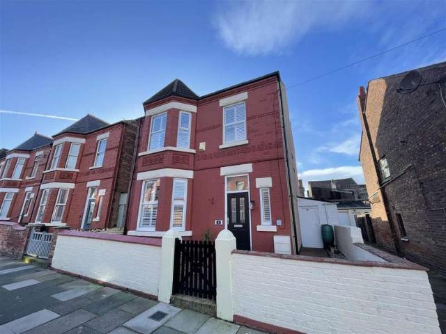 4 Bedroom Detached House