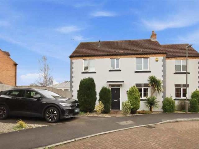 4 Bedroom Detached House