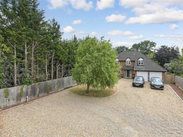 4 Bedroom Detached House