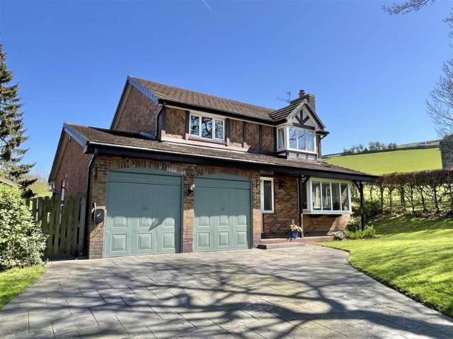 4 Bedroom Detached House