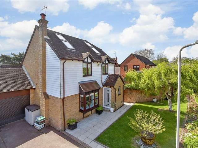 4 Bedroom Detached House