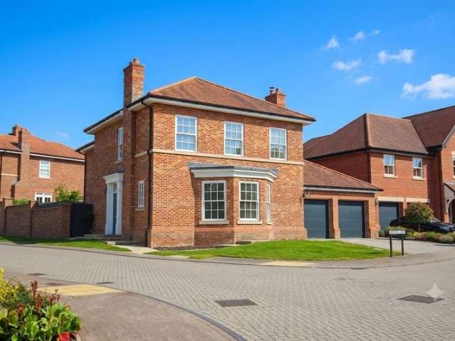 4 Bedroom Detached House