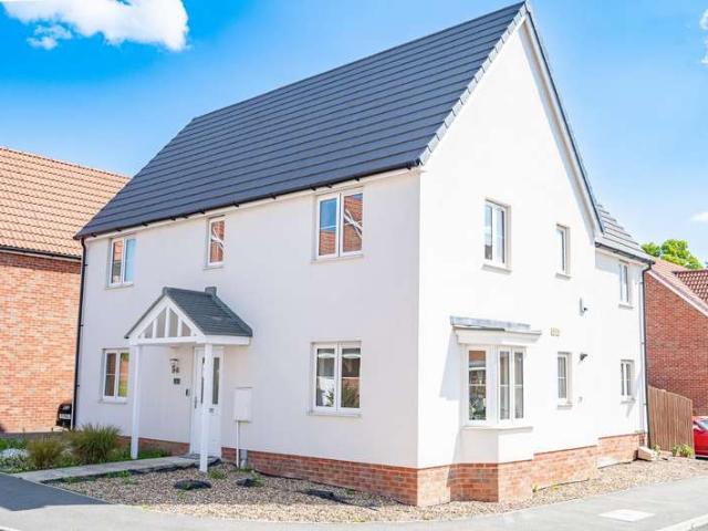 4 Bedroom Detached House
