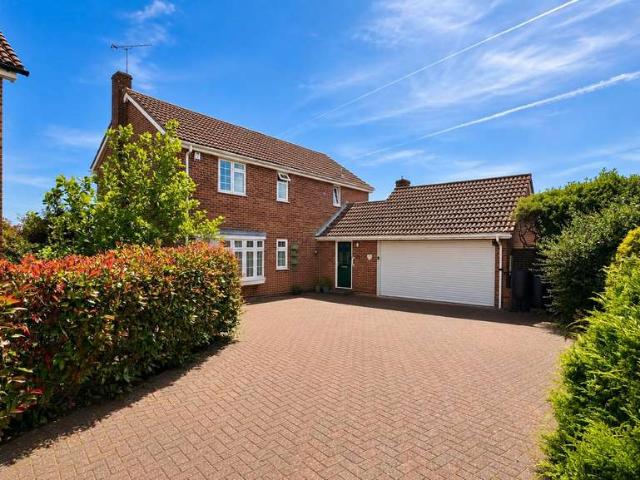 4 Bedroom Detached House