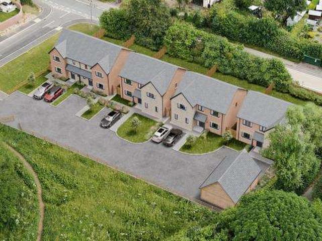 4 Bedroom Detached House