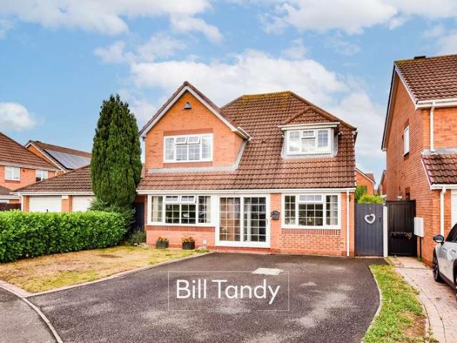 4 Bedroom Detached House