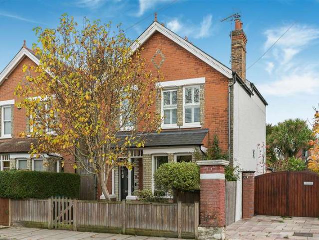 4 Bedroom Detached House
