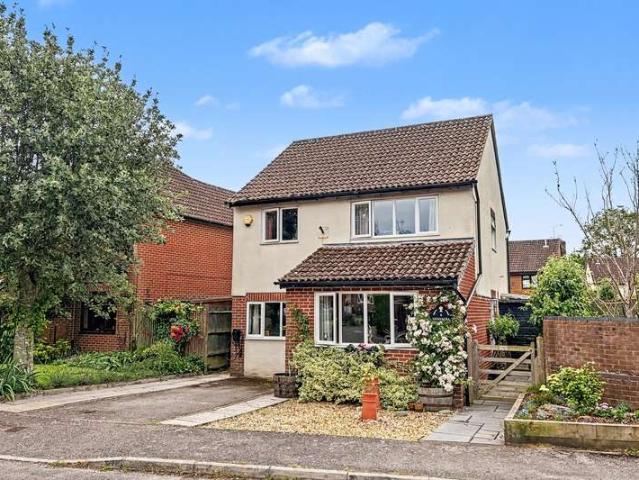4 Bedroom Detached House