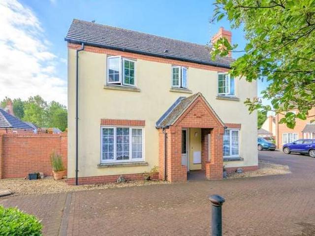 4 Bedroom Detached House