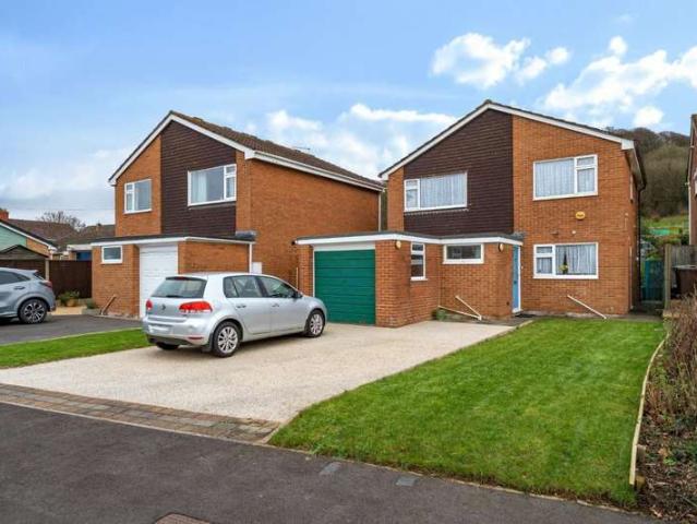 4 Bedroom Detached House