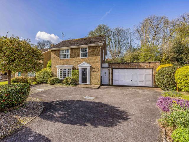 4 Bedroom Detached House