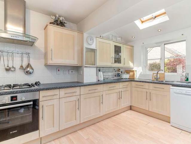 4 Bedroom Detached House