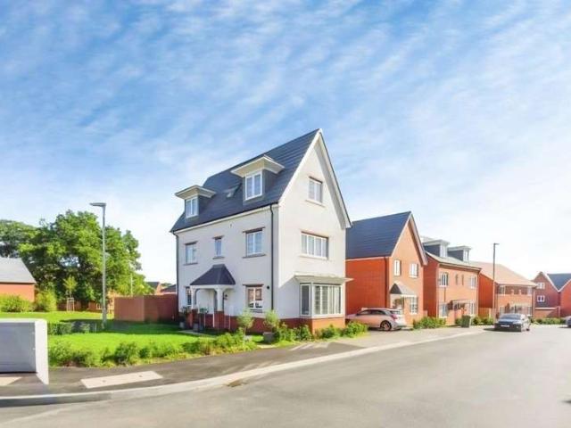 4 Bedroom Detached House