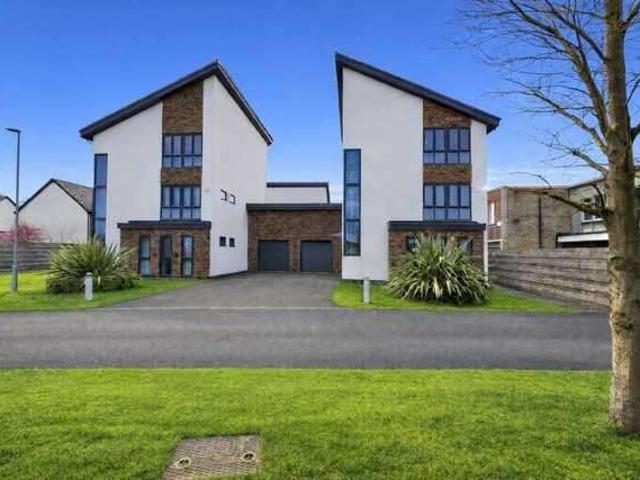 4 Bedroom Detached House