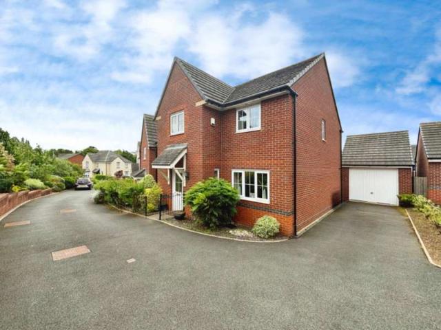 4 Bedroom Detached House
