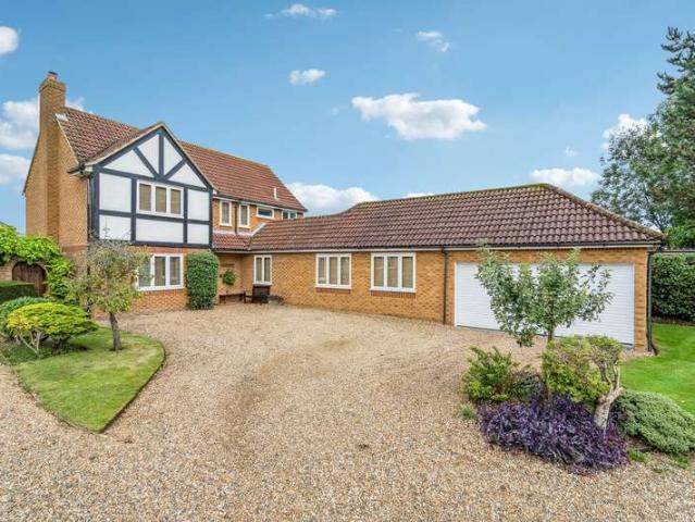 4 Bedroom Detached House