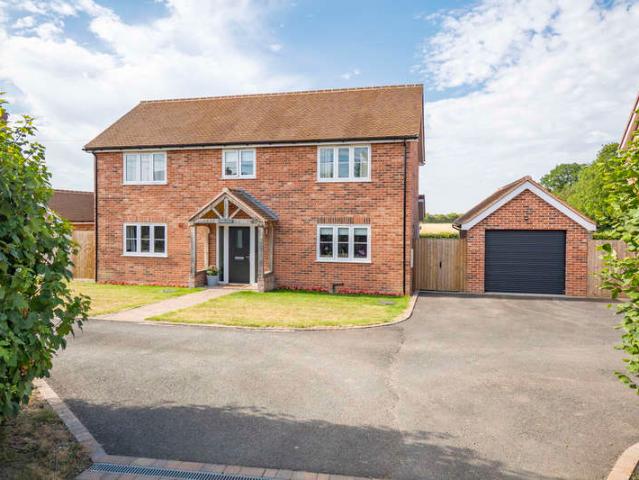 4 Bedroom Detached House
