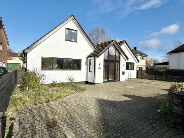 4 Bedroom Detached House