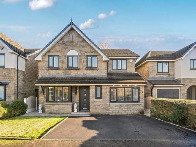 4 Bedroom Detached House