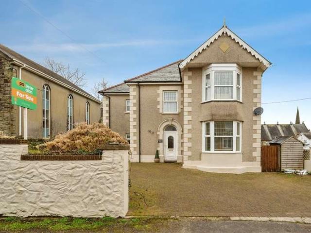 4 Bedroom Detached House