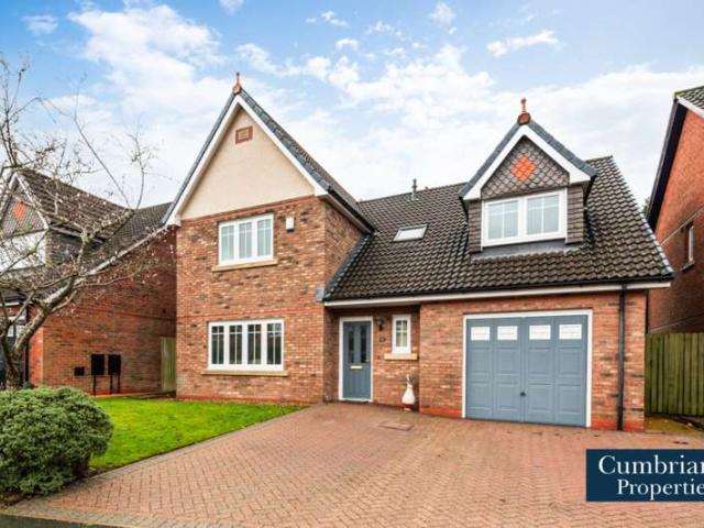 4 Bedroom Detached House