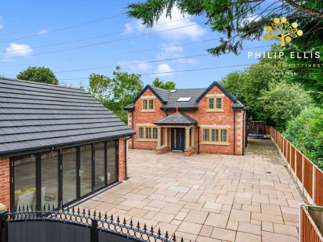 4 Bedroom Detached House