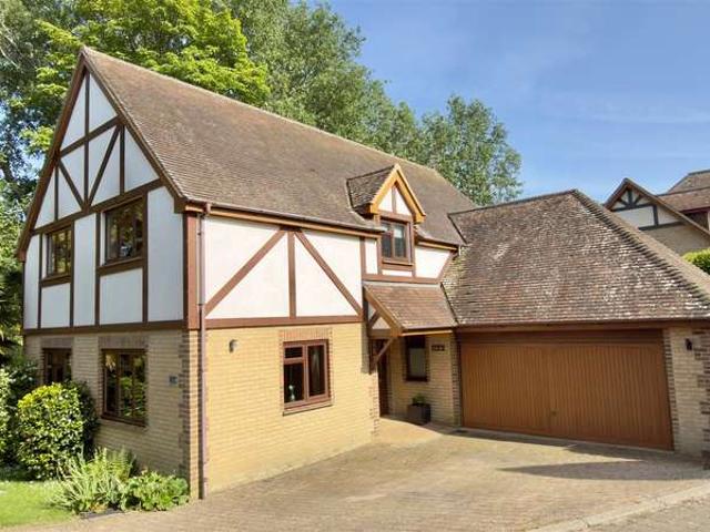 4 Bedroom Detached House
