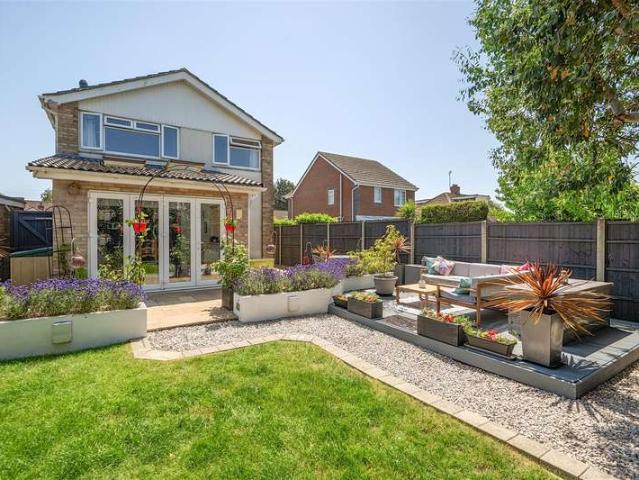 4 Bedroom Detached House