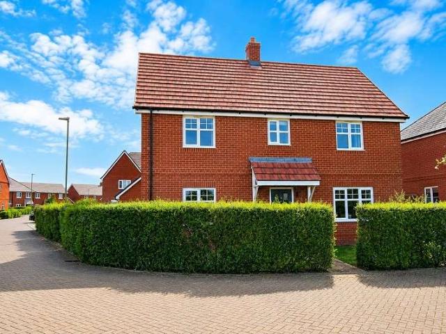 4 Bedroom Detached House