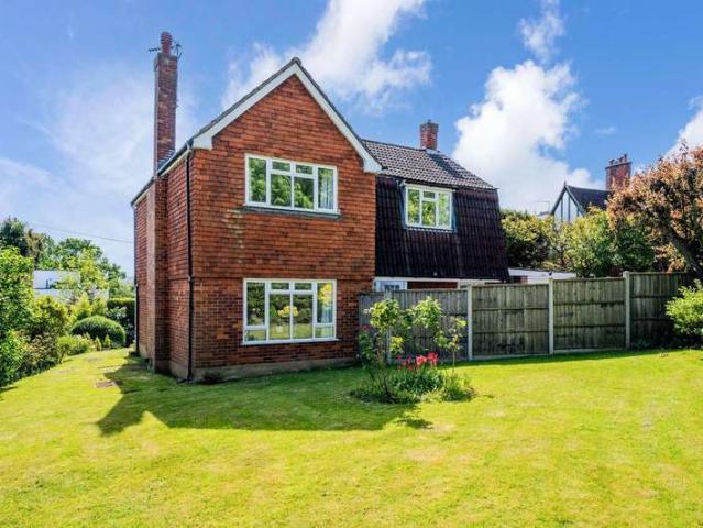 4 Bedroom Detached House