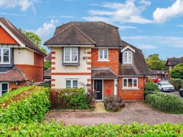 4 Bedroom Detached House