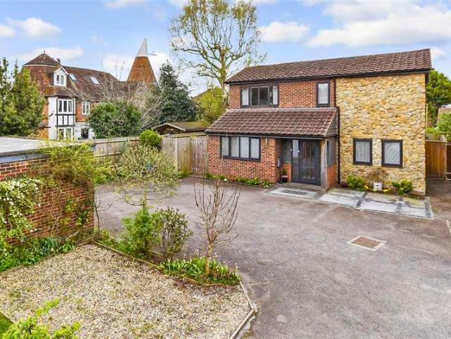 4 Bedroom Detached House