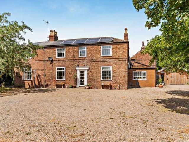 4 Bedroom Detached House