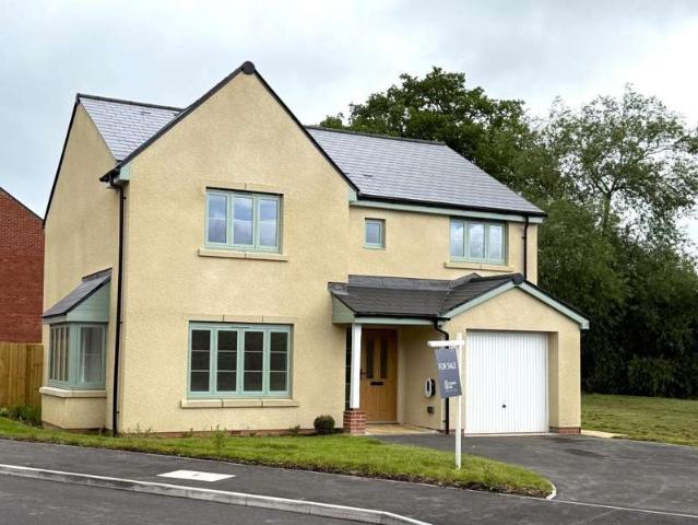 4 Bedroom Detached House