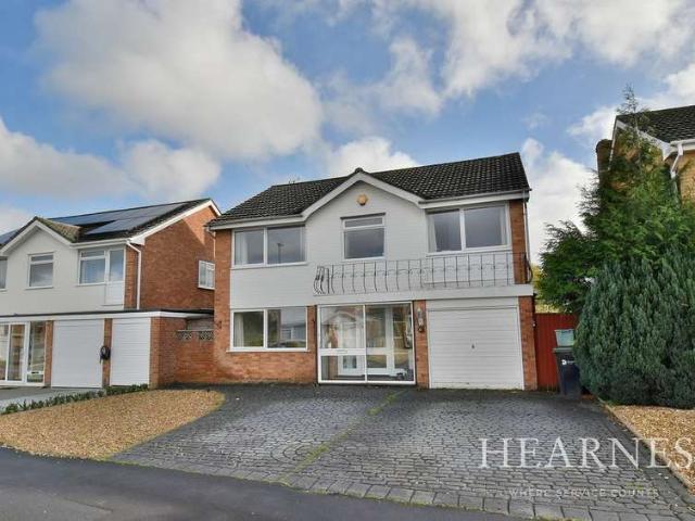4 Bedroom Detached House