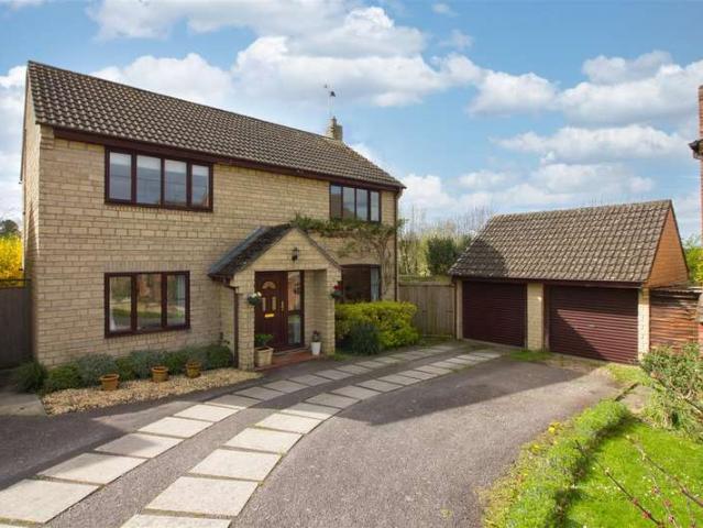 4 Bedroom Detached House