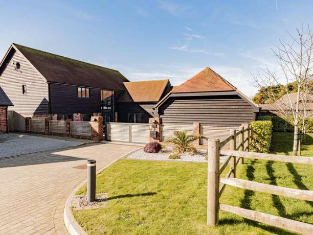 4 Bedroom Detached House