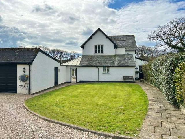 4 Bedroom Detached House