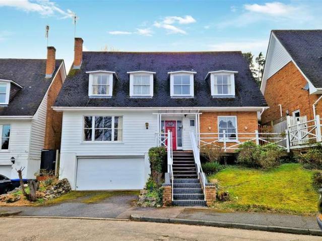 4 Bedroom Detached House